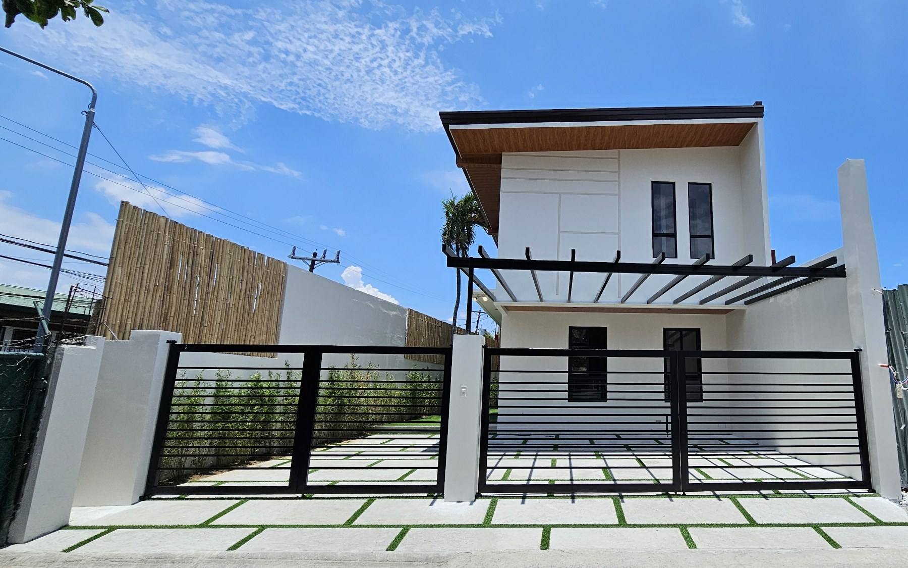 Las Piñas Real Estate Guide 2026 — 245 Active Listings | Housal